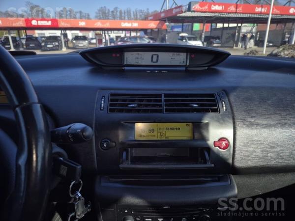 Melns Citroen C4 2008 Rīga, ar dzinēja tilpumu 1.60 L un nobraukumu 282 tūkst. km par 1000 €, foto 10 vietnē AUTOMOTO.COM.LV