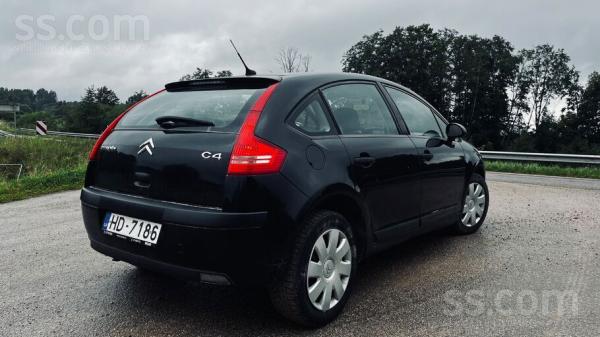 Black Citroen C4 2008 in Cesis, with an engine capacity of 1.60 L and mileage of 270 thousand km for 740 €, photo 3 on AUTOMOTO.COM.LV
