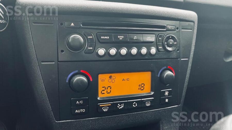 Black Citroen C4 2008 in Cesis, with an engine capacity of 1.60 L and mileage of 270 thousand km for 740 €, photo 9 on AUTOMOTO.COM.LV