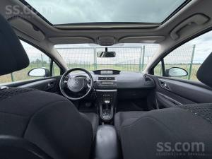 Black Citroen C4 2008 in Liepaja, with an engine capacity of 1.60 L and mileage of 202 thousand km for 1200 €, photo 6 on AUTOMOTO.COM.LV