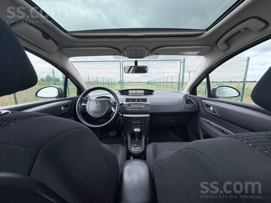 Black Citroen C4 2008 in Liepaja, with an engine capacity of 1.60 L and mileage of 202 thousand km for 1200 €, photo 6 on AUTOMOTO.COM.LV