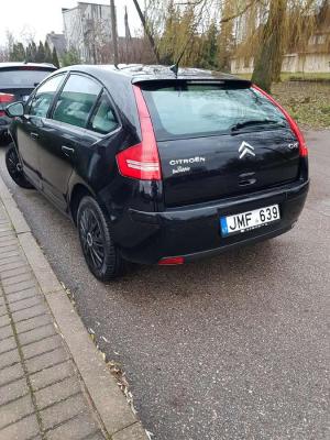 Black Citroen C4 2010 in Kaunas, with an engine capacity of 1.56 L and mileage of 275 thousand km for 1550 €, photo 5 on AUTOMOTO.COM.LV