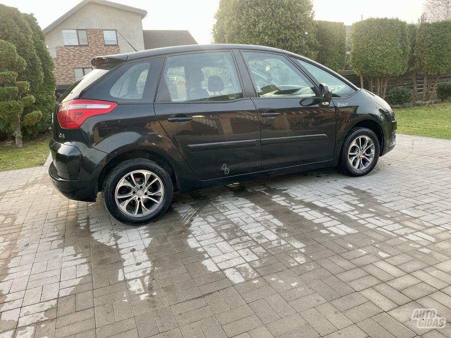 Black Citroen C4 2010 in Vilnius, with an engine capacity of 1.60 L and mileage of 278 thousand km for 1650 €, photo 7 on AUTOMOTO.COM.LV