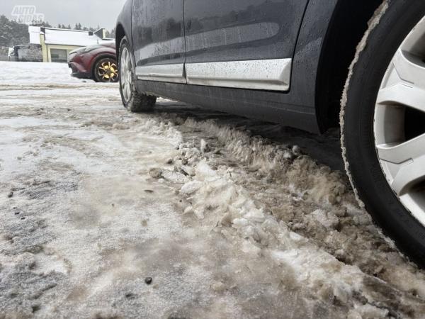 Black Citroen C4 2010 in Vilnius, with an engine capacity of 1.60 L and mileage of 166 thousand km for 1999 €, photo 5 on AUTOMOTO.COM.LV