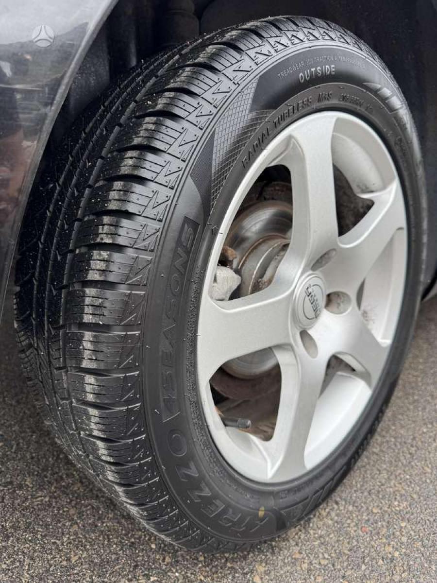 Melns Citroen C4 2010 Viļņa, ar dzinēja tilpumu 1.56 L un nobraukumu 235 tūkst. km par 1950 €, foto 18 vietnē AUTOMOTO.COM.LV