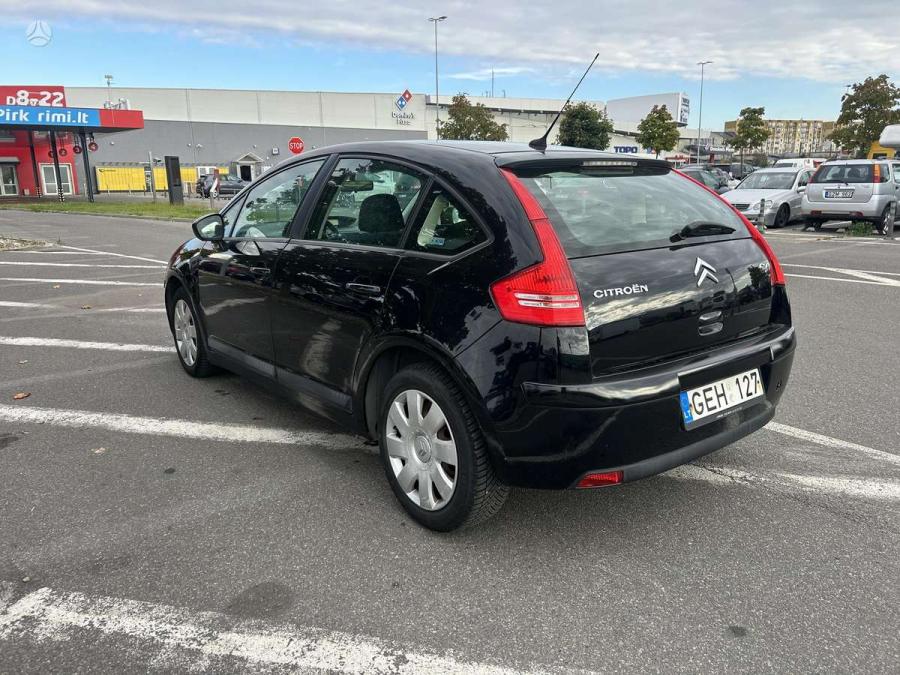 Melns Citroen C4 2010 Viļņa, ar dzinēja tilpumu 1.60 L un nobraukumu 166 tūkst. km par 900 €, foto 6 vietnē AUTOMOTO.COM.LV