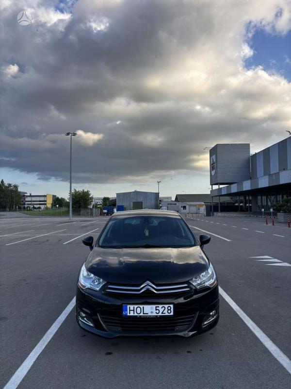 Black Citroen C4 2011 in Kaunas, with an engine capacity of 1.56 L and mileage of 161 thousand km for 3500 €, photo 3 on AUTOMOTO.COM.LV