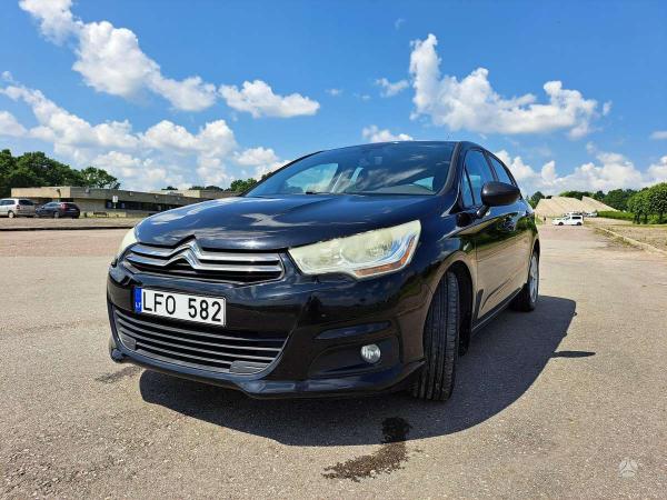Black Citroen C4 2011 in Kaunas, with an engine capacity of 1.56 L and mileage of 234 thousand km for 2700 €, photo 1 on AUTOMOTO.COM.LV