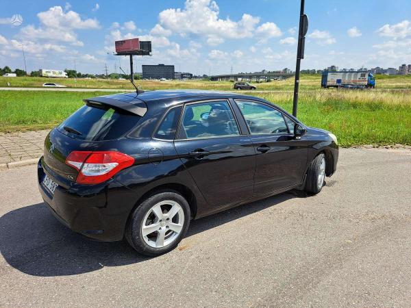 Black Citroen C4 2011 in Kaunas, with an engine capacity of 1.56 L and mileage of 234 thousand km for 2700 €, photo 6 on AUTOMOTO.COM.LV