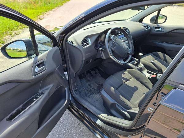 Black Citroen C4 2011 in Kaunas, with an engine capacity of 1.56 L and mileage of 234 thousand km for 2700 €, photo 10 on AUTOMOTO.COM.LV