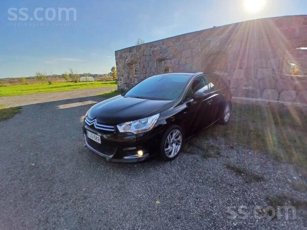 Melns Citroen C4 2011 Jēkabpils, ar dzinēja tilpumu 1.60 L un nobraukumu 150 tūkst. km par 3200 €, foto 1 vietnē AUTOMOTO.COM.LV