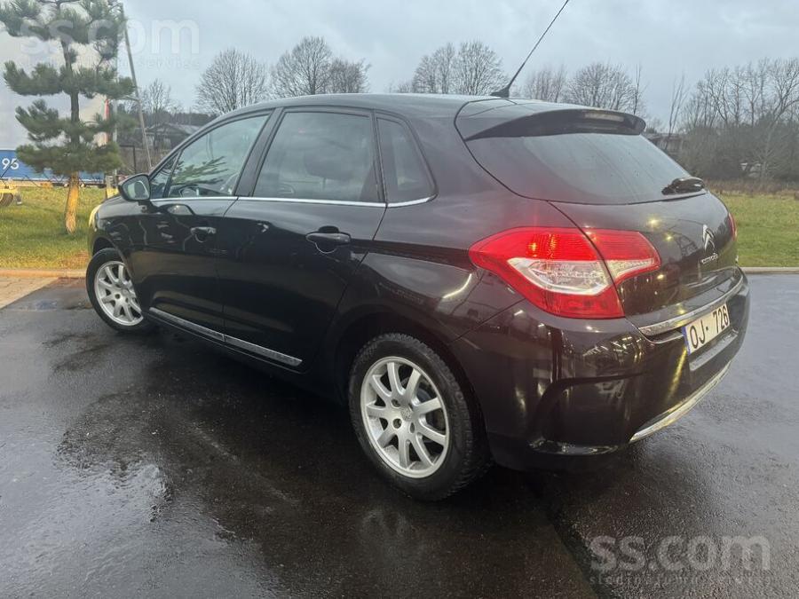 Black Citroen C4 2012 in Riga, with an engine capacity of 1.60 L and mileage of 179 thousand km for 3300 €, photo 3 on AUTOMOTO.COM.LV