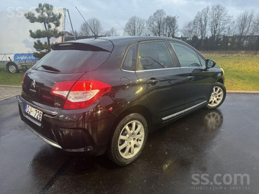 Black Citroen C4 2012 in Riga, with an engine capacity of 1.60 L and mileage of 179 thousand km for 3300 €, photo 4 on AUTOMOTO.COM.LV