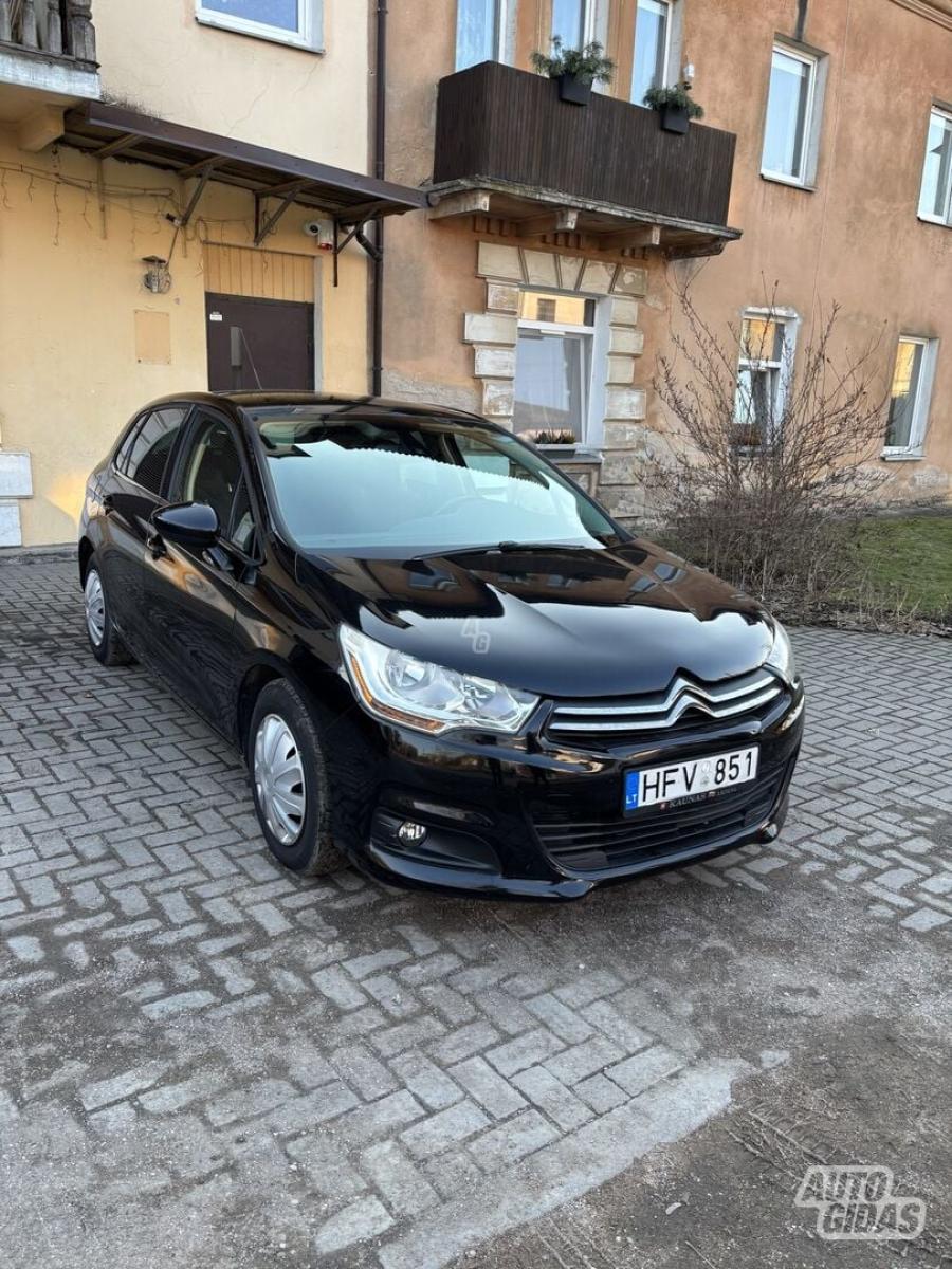 Melns Citroen C4 2012 Kauņa, ar dzinēja tilpumu 1.60 L un nobraukumu 130 tūkst. km par 3500 €, foto 1 vietnē AUTOMOTO.COM.LV