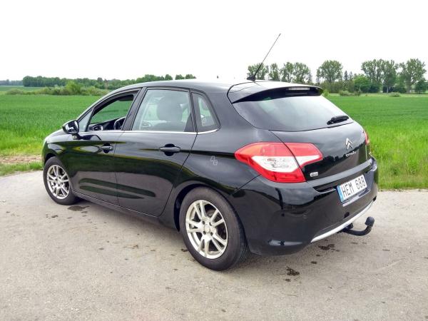 Black Citroen C4 2012 in Vilkaviskis, with an engine capacity of 1.60 L and mileage of 240 thousand km for 1950 €, photo 5 on AUTOMOTO.COM.LV