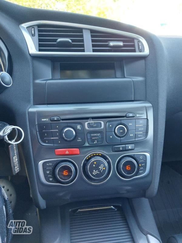 Black Citroen C4 2012 in Taurage, with an engine capacity of 1.60 L and mileage of 258 thousand km for 3500 €, photo 8 on AUTOMOTO.COM.LV