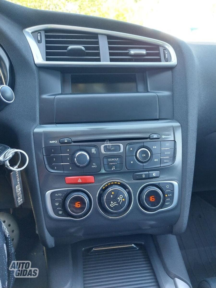 Black Citroen C4 2012 in Taurage, with an engine capacity of 1.60 L and mileage of 258 thousand km for 3500 €, photo 9 on AUTOMOTO.COM.LV