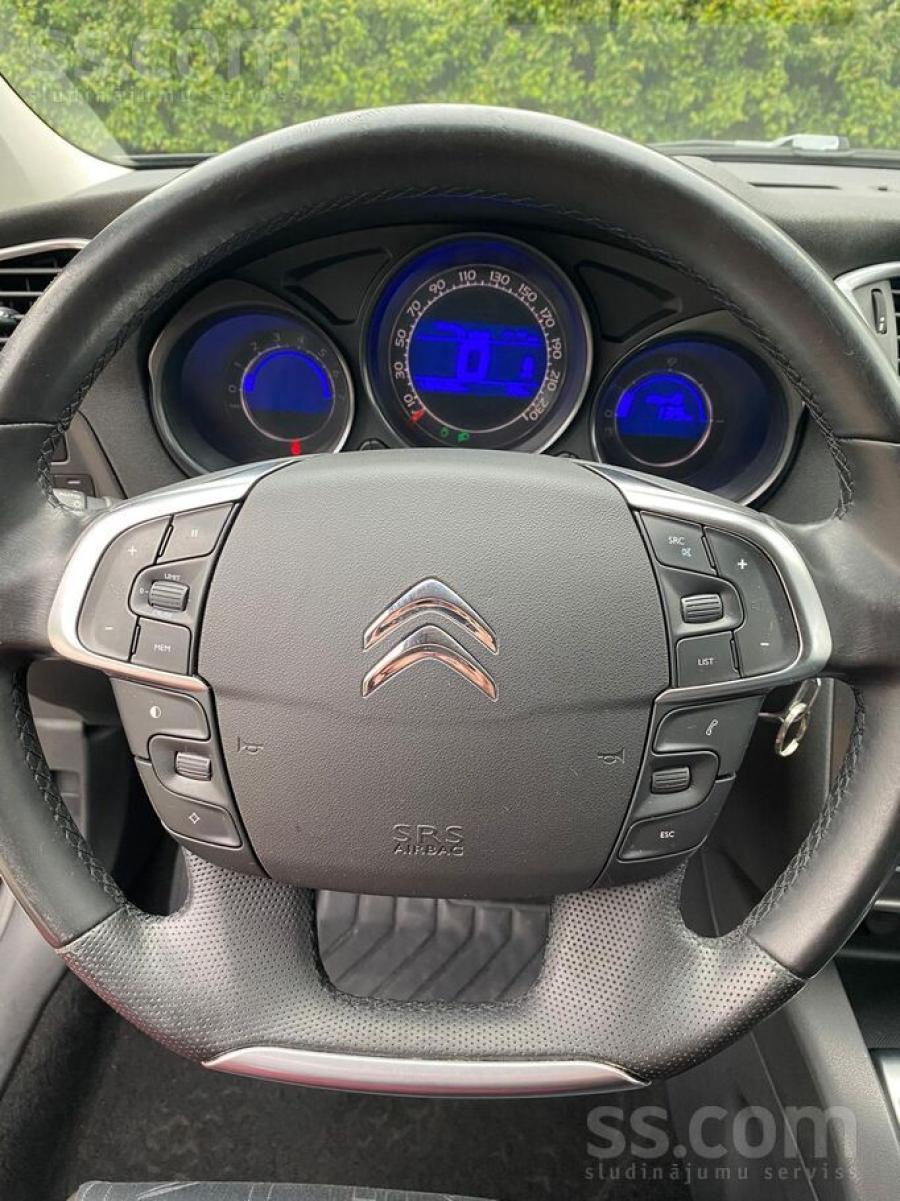Melns Citroen C4 2012 Ogre, ar dzinēja tilpumu 1.60 L un nobraukumu 205 tūkst. km par 3600 €, foto 8 vietnē AUTOMOTO.COM.LV