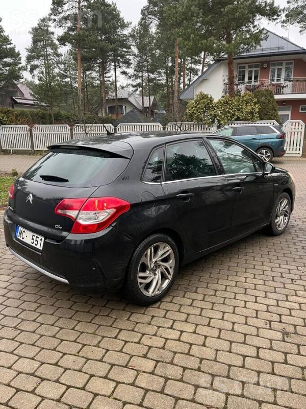 Black Citroen C4 2012 in Riga, with an engine capacity of 1.60 L and mileage of 225 thousand km for 2500 €, photo 6 on AUTOMOTO.COM.LV