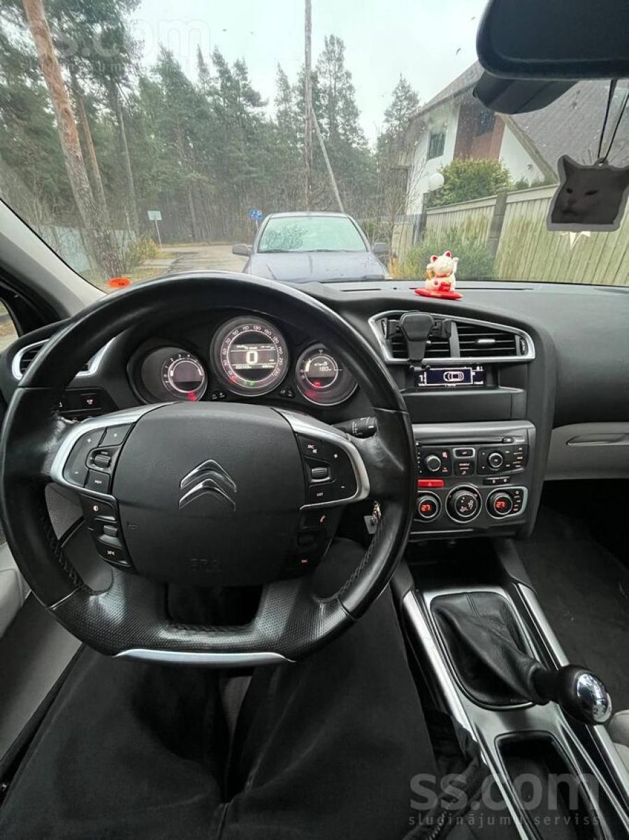 Melns Citroen C4 2012 Rīga, ar dzinēja tilpumu 1.60 L un nobraukumu 225 tūkst. km par 2500 €, foto 11 vietnē AUTOMOTO.COM.LV