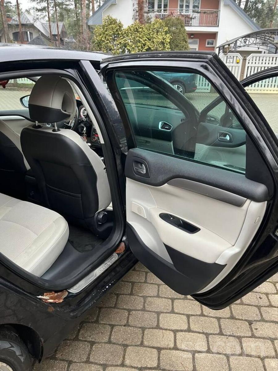 Melns Citroen C4 2012 Rīga, ar dzinēja tilpumu 1.60 L un nobraukumu 225 tūkst. km par 2500 €, foto 22 vietnē AUTOMOTO.COM.LV