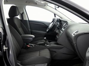 Melns Citroen C4 2012 Tallina, ar dzinēja tilpumu 1.40 L un nobraukumu 244 tūkst. km par 1699 €, foto 14 vietnē AUTOMOTO.COM.LV