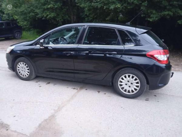 Melns Citroen C4 2012 Viļņa, ar dzinēja tilpumu 1.56 L un nobraukumu 270 tūkst. km par 2750 €, foto 2 vietnē AUTOMOTO.COM.LV