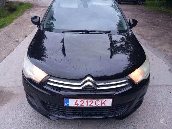Melns Citroen C4 2012 Viļņa, ar dzinēja tilpumu 1.56 L un nobraukumu 270 tūkst. km par 2750 €, foto 8 vietnē AUTOMOTO.COM.LV