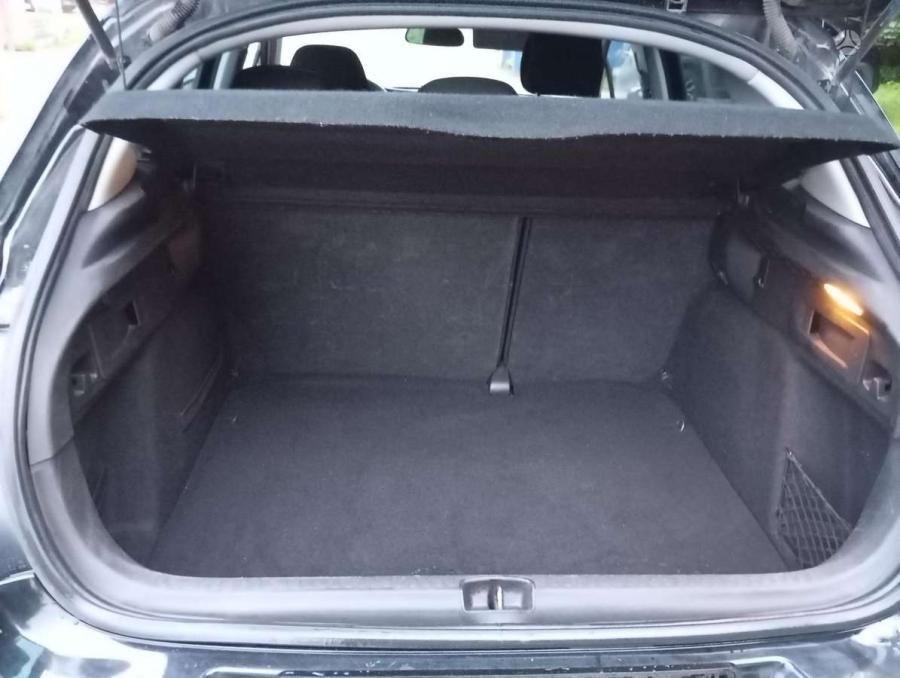 Melns Citroen C4 2012 Viļņa, ar dzinēja tilpumu 1.56 L un nobraukumu 270 tūkst. km par 2750 €, foto 14 vietnē AUTOMOTO.COM.LV