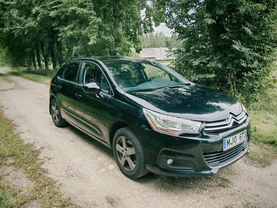 Melns Citroen C4 2012 Skaudvilė, ar dzinēja tilpumu 1.56 L un nobraukumu 258 tūkst. km par 3600 €, foto 8 vietnē AUTOMOTO.COM.LV