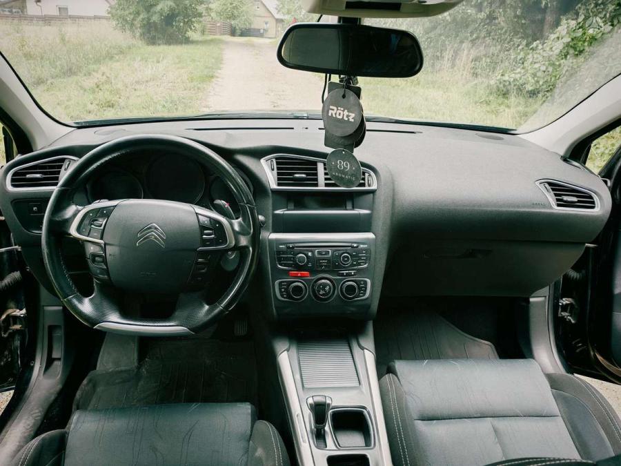 Melns Citroen C4 2012 Skaudvilė, ar dzinēja tilpumu 1.56 L un nobraukumu 258 tūkst. km par 3600 €, foto 16 vietnē AUTOMOTO.COM.LV