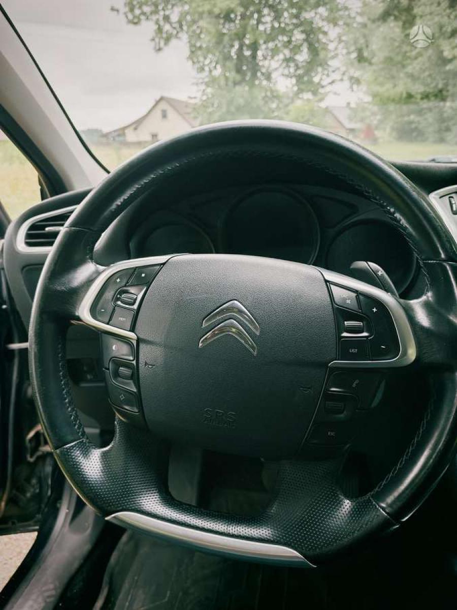 Melns Citroen C4 2012 Skaudvilė, ar dzinēja tilpumu 1.56 L un nobraukumu 258 tūkst. km par 3600 €, foto 18 vietnē AUTOMOTO.COM.LV