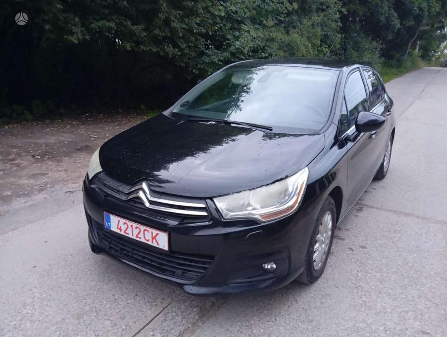 Black Citroen C4 2012 in Vilnius, with an engine capacity of 1.56 L and mileage of 260 thousand km for 1999 €, photo 13 on AUTOMOTO.COM.LV