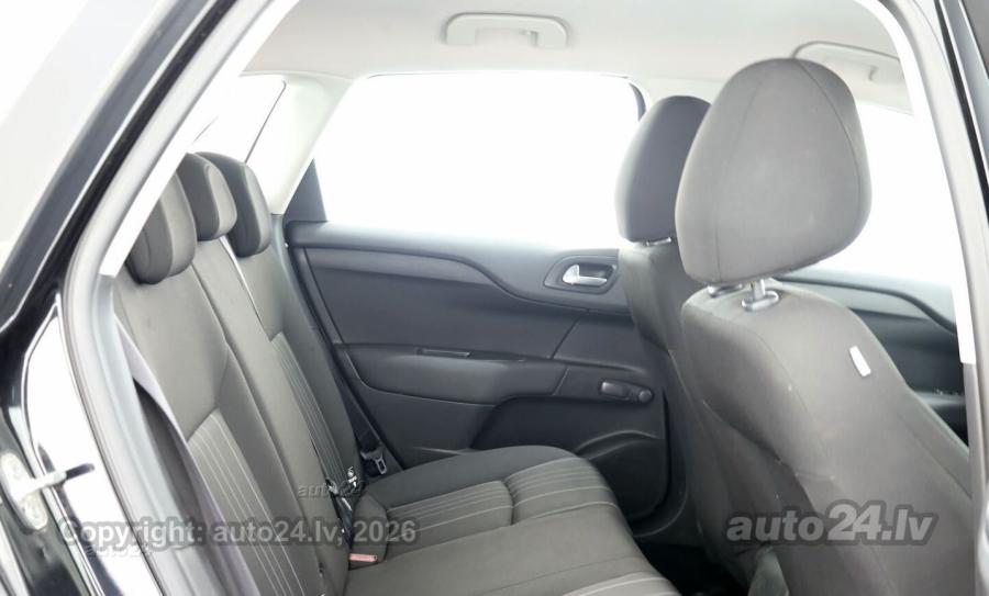 Melns Citroen C4 2013 Tallina, ar dzinēja tilpumu 1.60 L un nobraukumu 125 tūkst. km par 4500 €, foto 15 vietnē AUTOMOTO.COM.LV