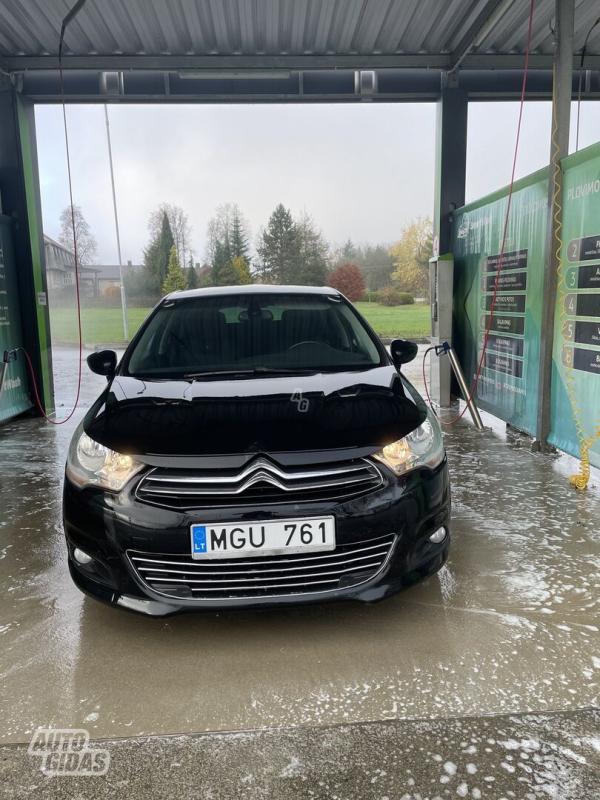Black Citroen C4 2013 in Plunge, with an engine capacity of 1.60 L and mileage of 267 thousand km for 2550 €, photo 1 on AUTOMOTO.COM.LV