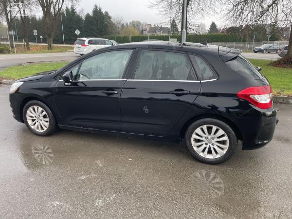 Black Citroen C4 2013 in Plunge, with an engine capacity of 1.60 L and mileage of 267 thousand km for 2550 €, photo 6 on AUTOMOTO.COM.LV