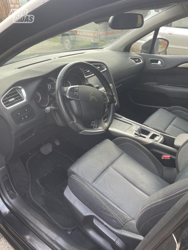 Black Citroen C4 2013 in Plunge, with an engine capacity of 1.60 L and mileage of 267 thousand km for 2550 €, photo 9 on AUTOMOTO.COM.LV