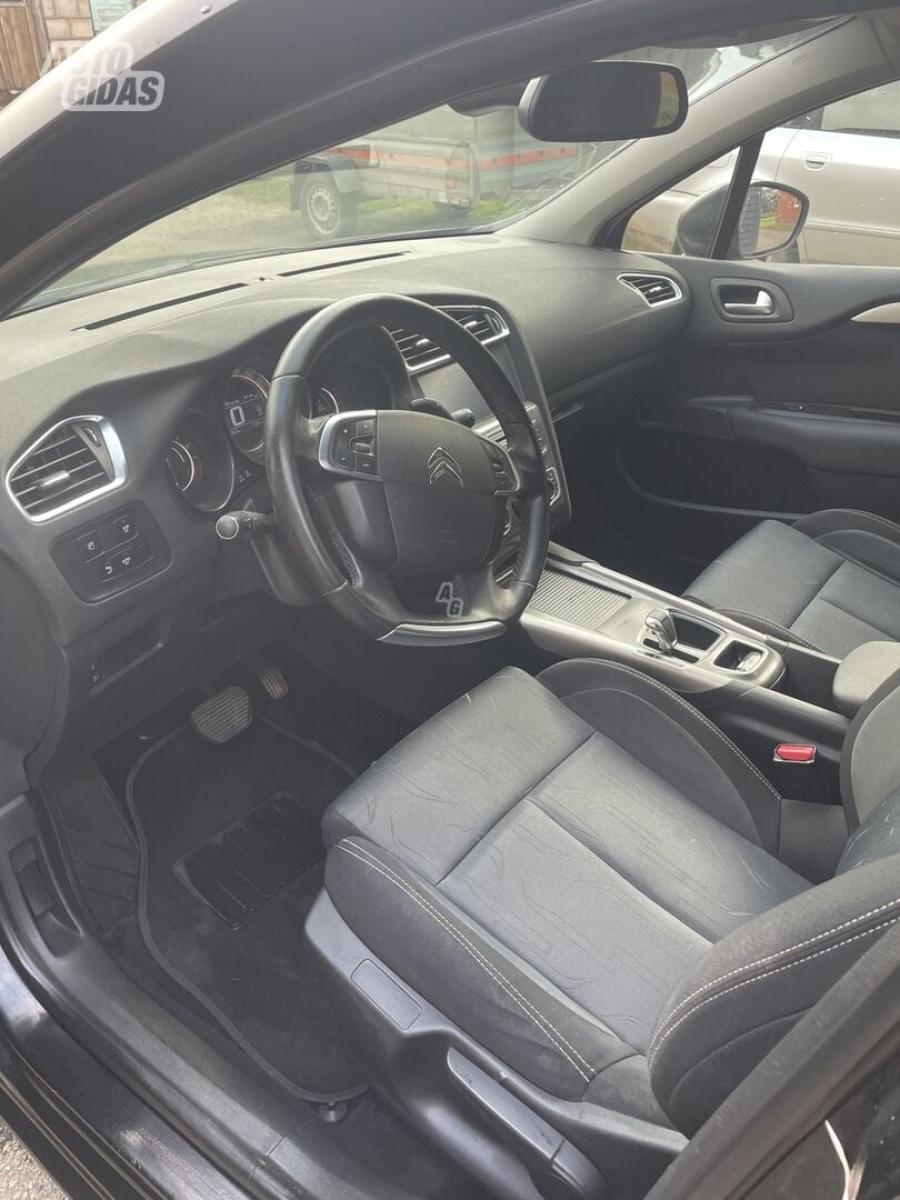 Melns Citroen C4 2013 Plungė, ar dzinēja tilpumu 1.60 L un nobraukumu 267 tūkst. km par 2550 €, foto 12 vietnē AUTOMOTO.COM.LV