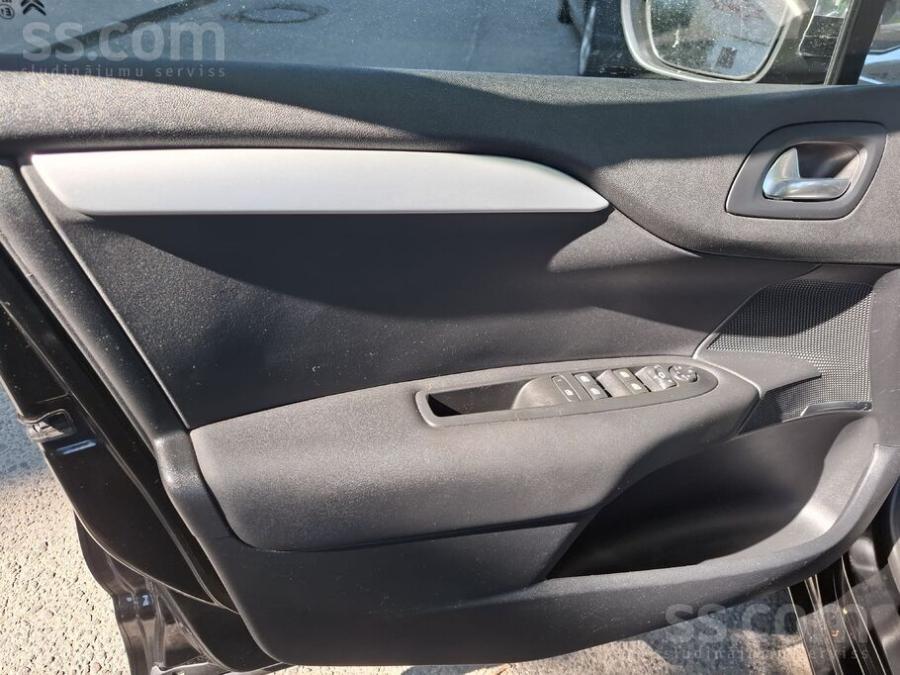 Black Citroen C4 2013 in Riga, with an engine capacity of 1.60 L and mileage of 205 thousand km for 4999 €, photo 10 on AUTOMOTO.COM.LV
