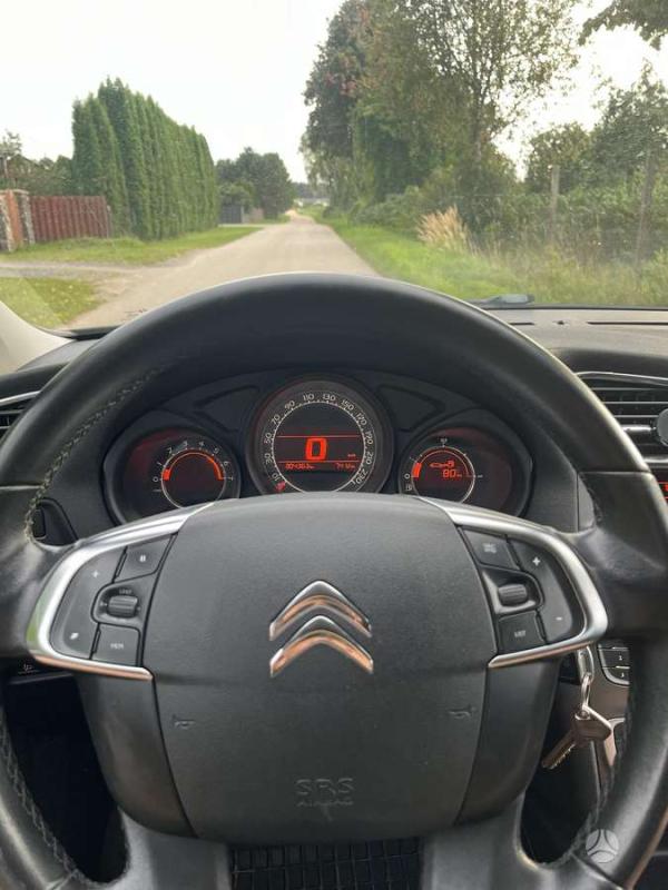 Black Citroen C4 2013 in Taurage, with an engine capacity of 1.56 L and mileage of 304 thousand km for 3200 €, photo 6 on AUTOMOTO.COM.LV