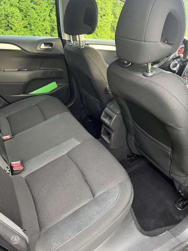 Black Citroen C4 2013 in Taurage, with an engine capacity of 1.56 L and mileage of 304 thousand km for 3200 €, photo 10 on AUTOMOTO.COM.LV