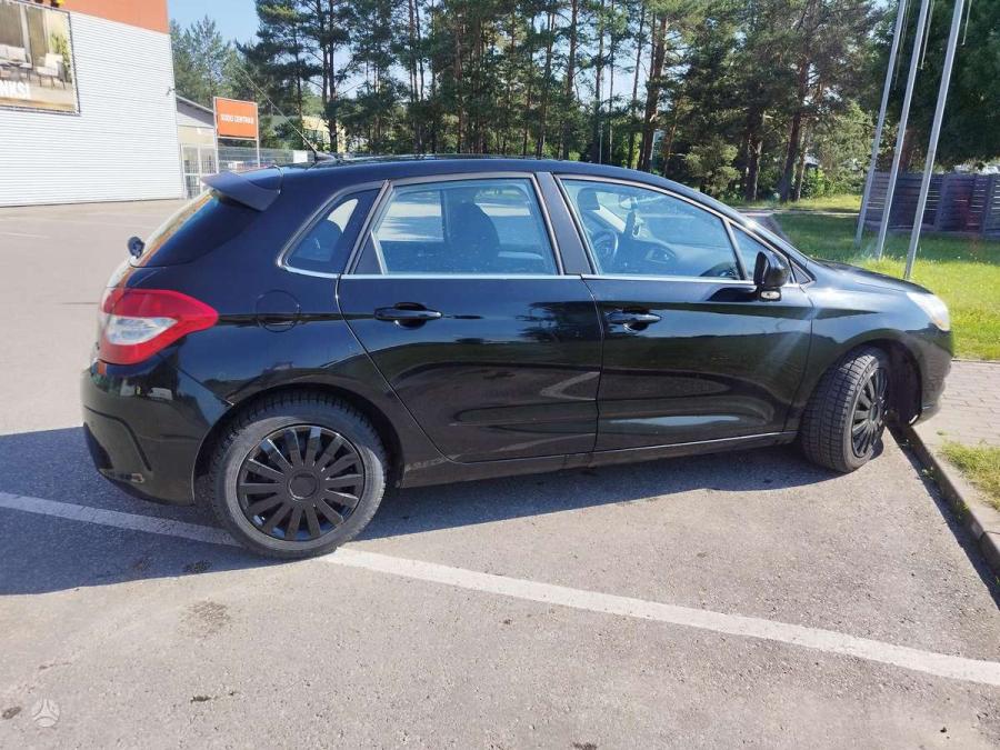 Melns Citroen C4 2014 Varėna, ar dzinēja tilpumu 1.56 L un nobraukumu 293 tūkst. km par 3800 €, foto 5 vietnē AUTOMOTO.COM.LV