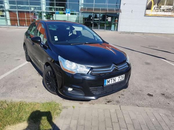 Melns Citroen C4 2014 Varėna, ar dzinēja tilpumu 1.56 L un nobraukumu 293 tūkst. km par 3800 €, foto 5 vietnē AUTOMOTO.COM.LV