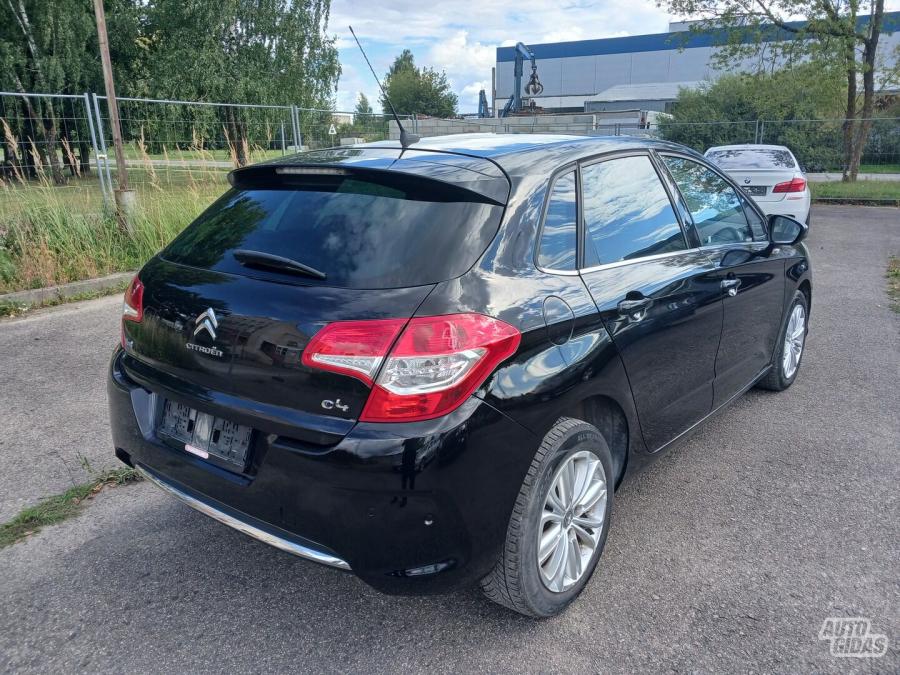 Black Citroen C4 2014 in Panevezys, with an engine capacity of 1.60 L and mileage of 181 thousand km for 3250 €, photo 9 on AUTOMOTO.COM.LV