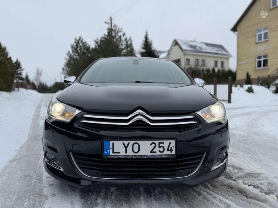 Melns Citroen C4 2015 Viļņa, ar dzinēja tilpumu 1.60 L un nobraukumu 170 tūkst. km par 4350 €, foto 20 vietnē AUTOMOTO.COM.LV