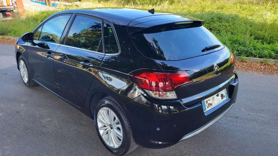 Black Citroen C4 2015 in Taurage, with an engine capacity of 1.20 L and mileage of 151 thousand km for 5400 €, photo 5 on AUTOMOTO.COM.LV