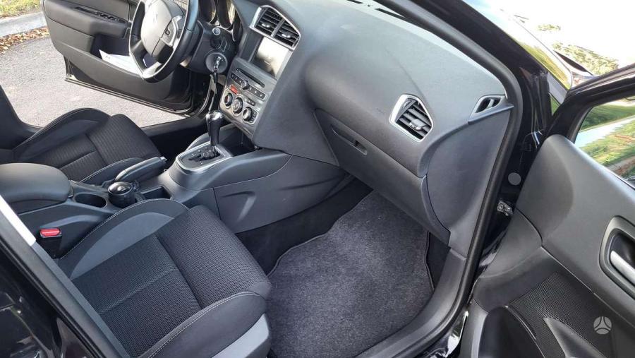 Black Citroen C4 2015 in Taurage, with an engine capacity of 1.20 L and mileage of 151 thousand km for 5400 €, photo 24 on AUTOMOTO.COM.LV