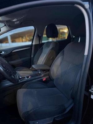 Black Citroen C4 2015 in Vilnius, with an engine capacity of 1.60 L and mileage of 258 thousand km for 3300 €, photo 9 on AUTOMOTO.COM.LV