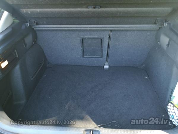 Black Citroen C4 2016 in Tallinn, with an engine capacity of 1.20 L and mileage of 128 thousand km for 5990 €, photo 7 on AUTOMOTO.COM.LV