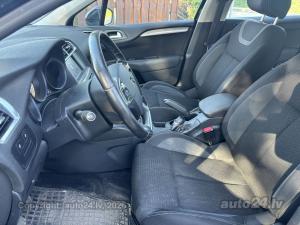 Melns Citroen C4 2016 Saue, ar dzinēja tilpumu 1.60 L un nobraukumu 285 tūkst. km par 3200 €, foto 13 vietnē AUTOMOTO.COM.LV